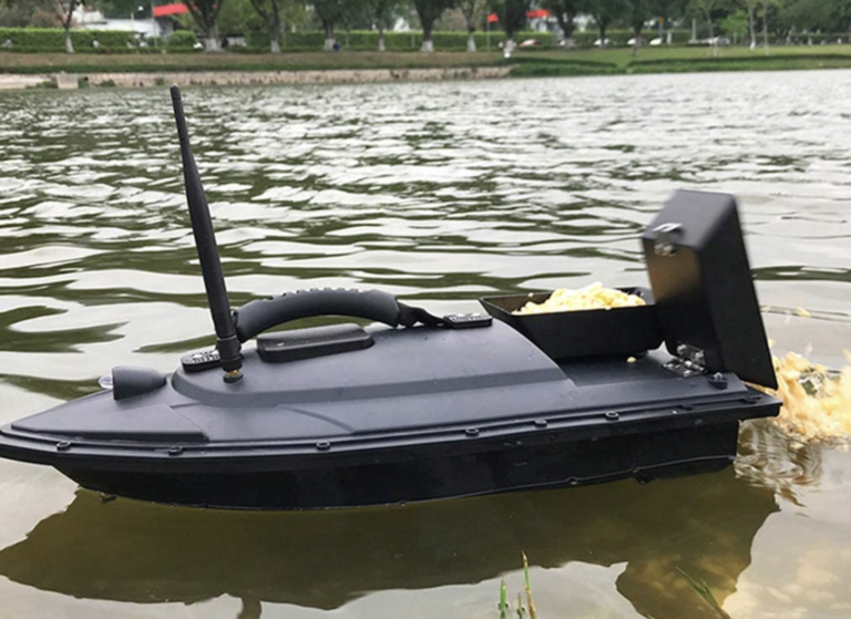 8 Best Remote Control Bait Boats for Fishing of 2025 - The Toyz