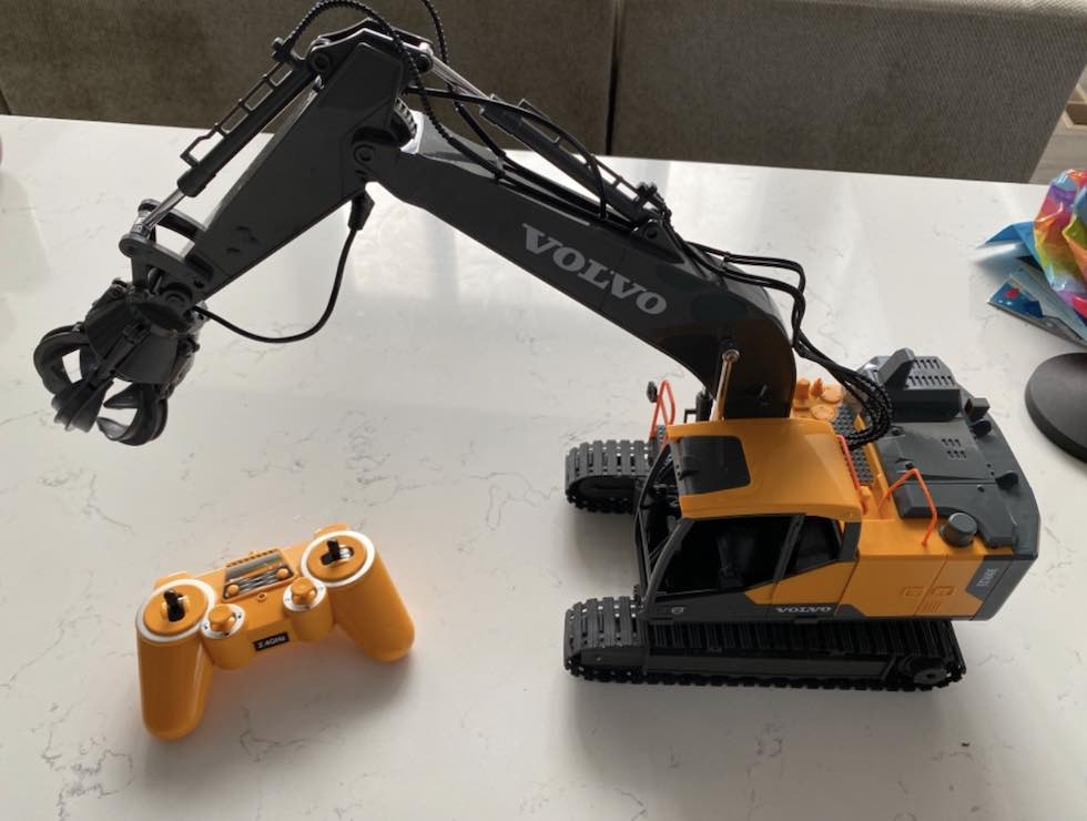 6 Best Hobby Grade RC Excavators of 2025 - The Toyz